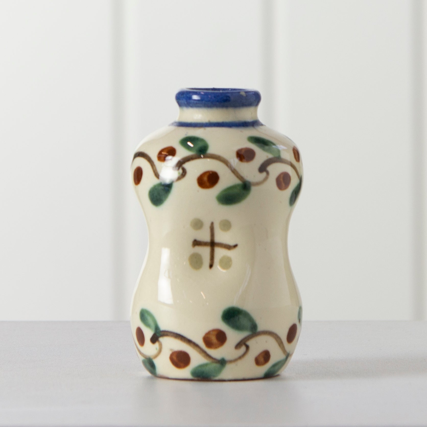 LILLE VASE – Køb genbrug – Mission Afrika Genbrug